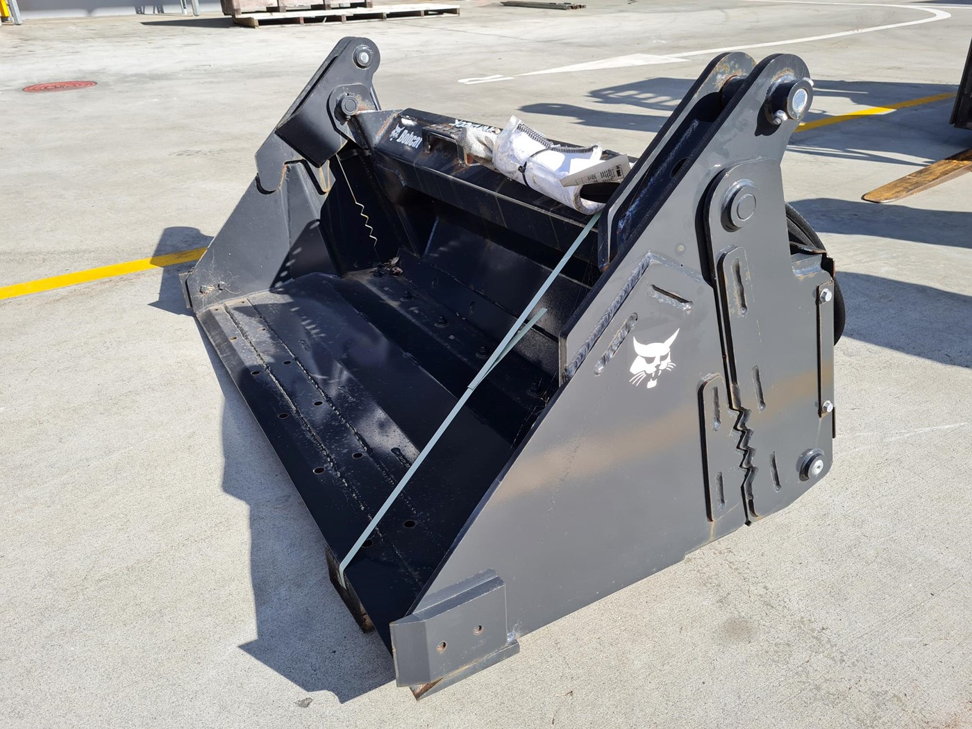 New 62" 4 in 1 Combination Buckets | AB Equipment